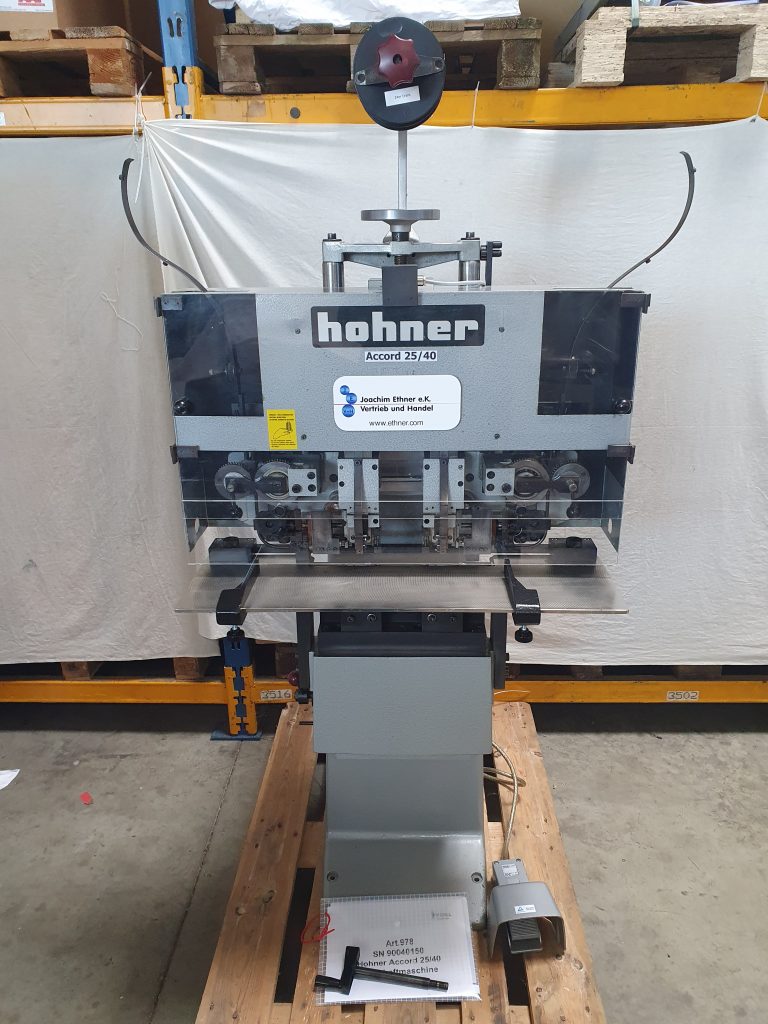 Double head wire stitching machine Hohner Accord 25/40
